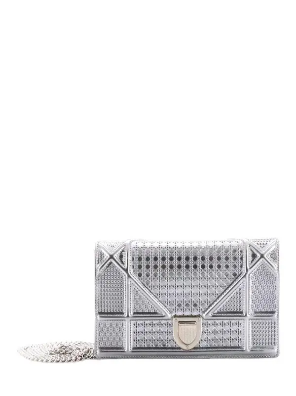 Dior Diorama Wallet On Chain Cannage Embossed Calfskin Clutch Bag - Silver