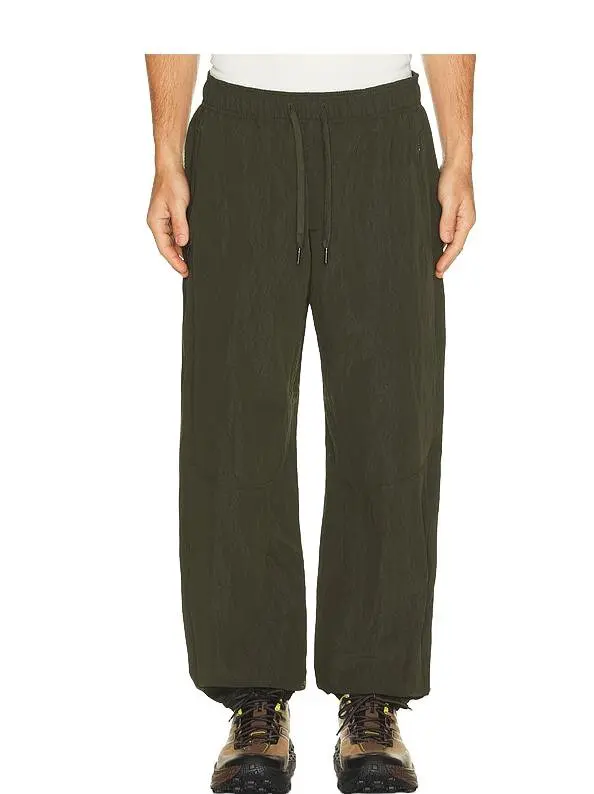 Lululemon Crinkled Nylon Hybrid Track Pant In Dark Green - Deep Forest