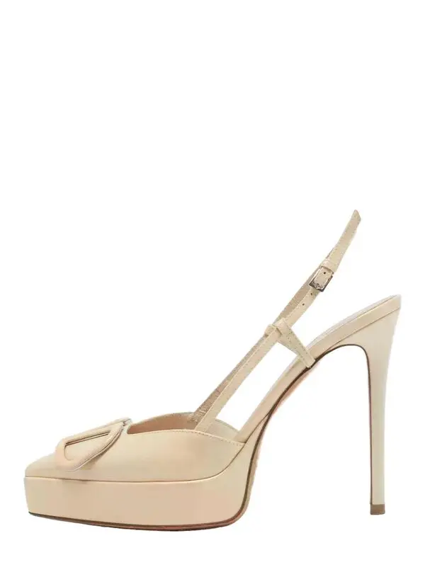 Valentino Garavani Vlogo Slingback Pumps - Neutrals