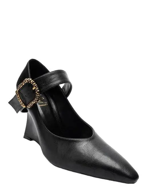 PROLOGUE SHOES Lyons Buckled Wedge Pump - Black