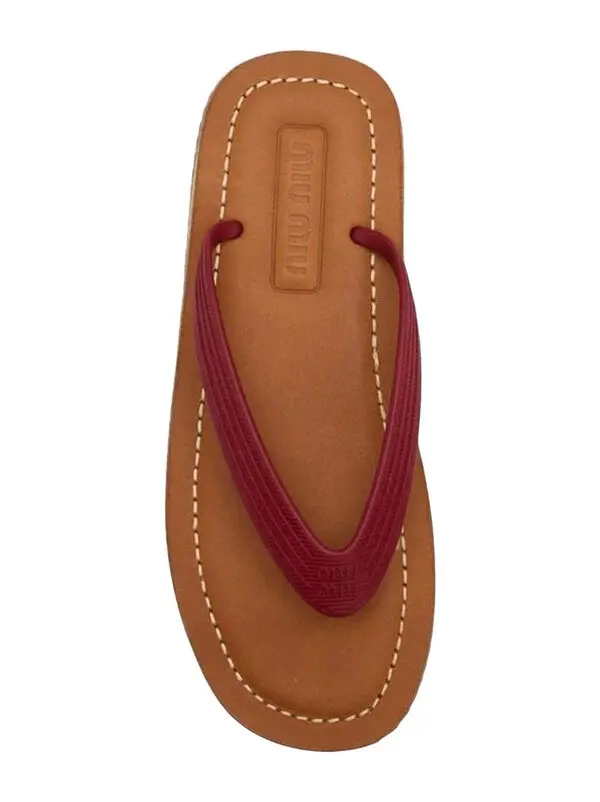 Miu Miu Logo Flat Thong Sandals - Amaranto