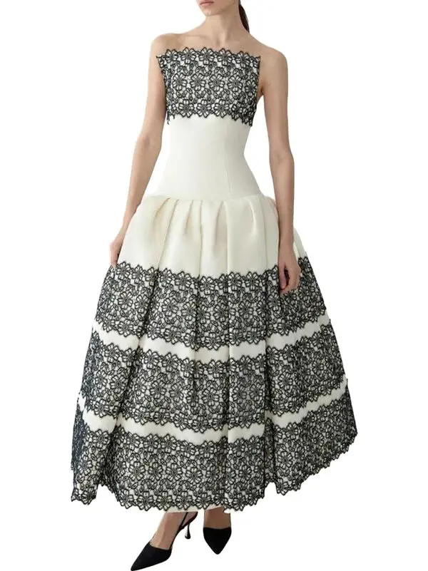 Carolina Herrera Strapless Guipure Lace Gown - Ceramic
