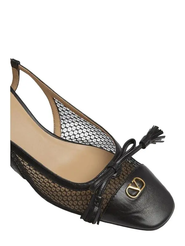 Valentino Garavani Valet Du Roi Vlogo Leather And Mesh Slingback Pumps - Nero