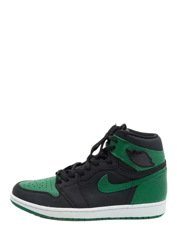 JORDAN Air 1 Retro High-top Sneakers - Black