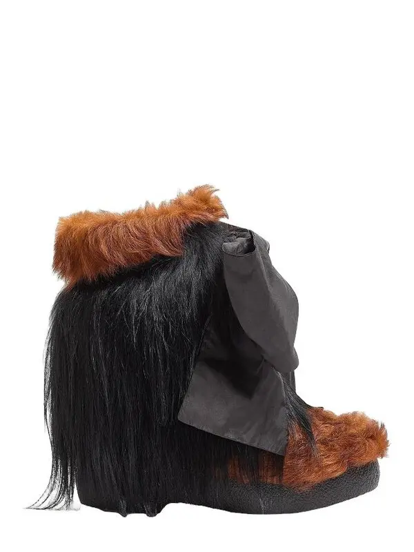 Valentino Garavani Snowish Shearling Ankle Boots - Black