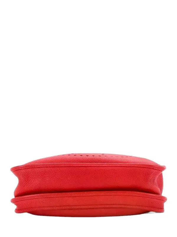 Hermès Evelyne Bag Gen Iii Clemence Gm Crossbody Bag - Red