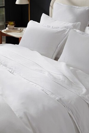 PARACHUTE Heirloom Tencel Linen Sham Set - White