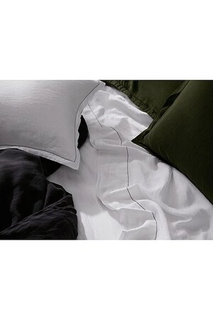 PARACHUTE Heirloom Tencel Linen Top Sheet