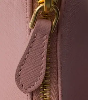 Prada Saffiano Leather Re-edition 2005 Shoulder Bag - Pink