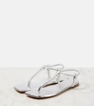 GIANVITO ROSSI Juno Metallic Leather Thong Sandals - Silver