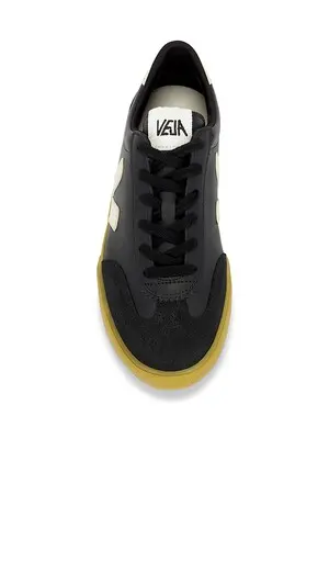 VEJA Volley Sneakers - Black