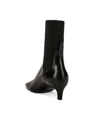 TOTEME The Mid Heel Boot - Black