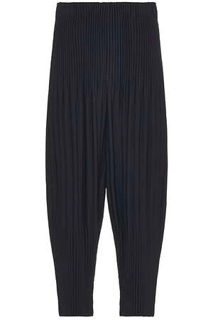 Issey Miyake Relaxed Fit Pleated Trousers - Navy