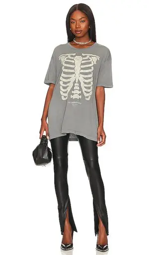 THE LAUNDRY ROOM Spooky Graphic Oversized Tee