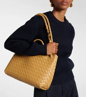 Bottega Veneta Andiamo Intrecciato Medium Leather Tote Bag - Beige