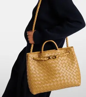 Bottega Veneta Andiamo Intrecciato Medium Leather Tote Bag - Beige