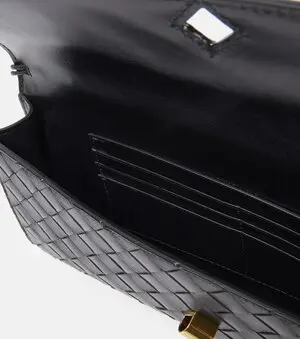 Bottega Veneta Andiamo Intrecciato Leather Clutch - Black