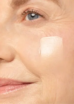 CHANTECAILLE Just Skin Tinted Moisturizer Spf15 - Bliss