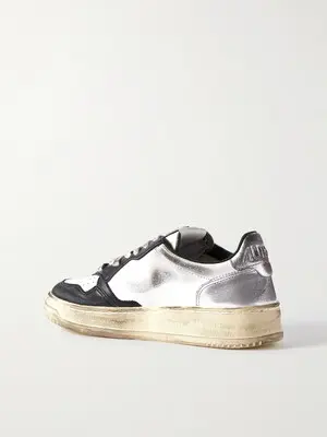 AUTRY Super Vintage Distressed Leather Sneakers - Black