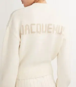 Jacquemus Alpaca Wool-blend Cropped Sweater With Logo Detail - Ivory