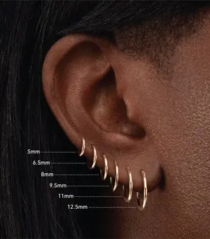 MARIA TASH Plain Gold Single Hoop Earring - Black