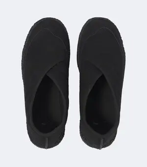 ROA Quilted Slip-on Shoes - Black
