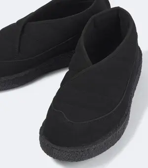 ROA Quilted Slip-on Shoes - Black