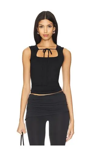 Geel Casual Performance Tops For Women