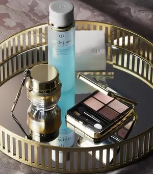 CLE DE PEAU BEAUTE Eye Colour Shadow Quad