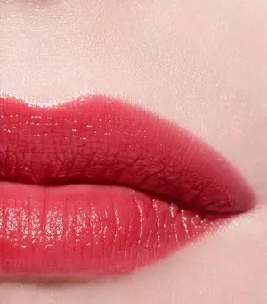 Chanel Rouge Coco Baume - Pink
