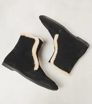 TOTEME Shearling-lined Leather Ankle Boots - Black