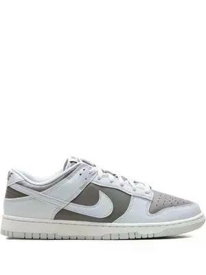 Nike Dunk Swoosh Low-top Sneakers - Grey