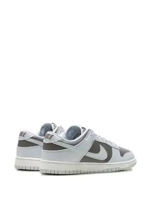 Nike Dunk Swoosh Low-top Sneakers