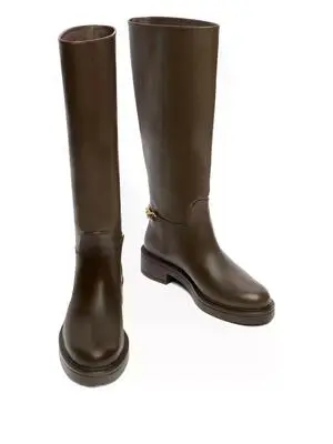 STUART WEITZMAN Celia Chain Detail Boots