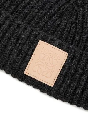 Loewe Ribbed Cashmere Beanie With Logo Appliqu