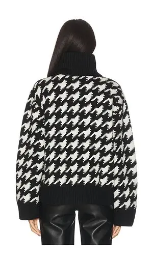 Perfect Moment Chunky Houndstooth Sweater In . Also - Black