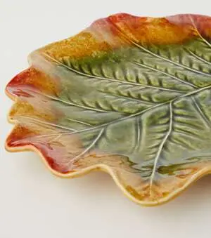 BORDALLO PINHEIRO Gudrun Charger Plate Claudia Schiffer