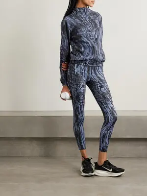 Nike Swift Hooded Printed Stretch Jacket