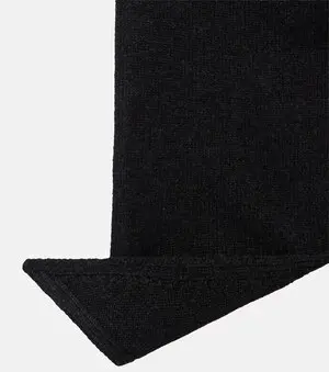 THE ROW Mentas Cashmere Scarf