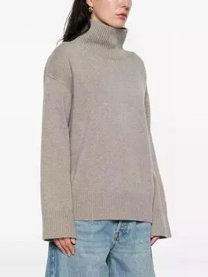 Soft Goat Cashmere Turtleneck Sweater