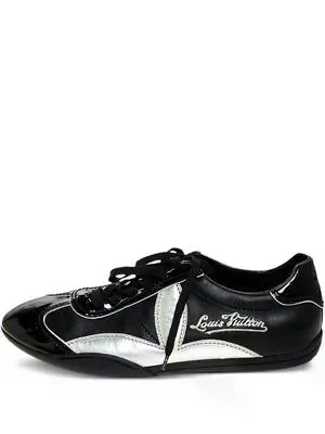 LOUIS VUITTON Calf Leather Sneakers - Black