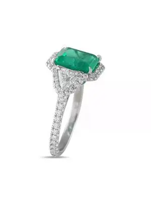 Kwiat Platinum Emerald And Diamond Ring - Silver
