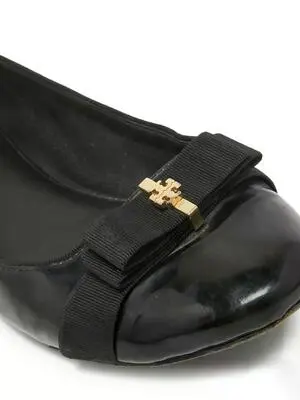 Tory Burch Leather Ballet Flats With Bow Detailing And Gold-tone Hardware