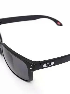 Oakley Tinted Rectangle-frame Sunglasses - Black