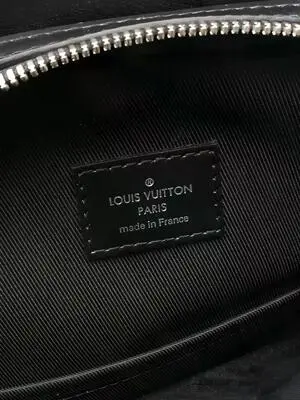 LOUIS VUITTON 2021 Avenue Monogram Messenger Bag