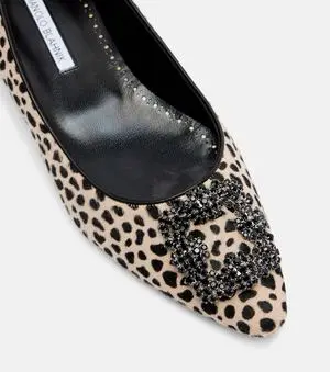 Manolo Blahnik Hangisi Calf Hair Ballet Flats - Beige