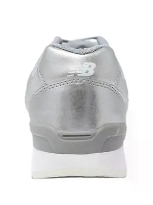 NEW BALANCE 696 Sneakers