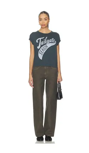 Daydreamer Tailgate Season Graphic Tee - Black