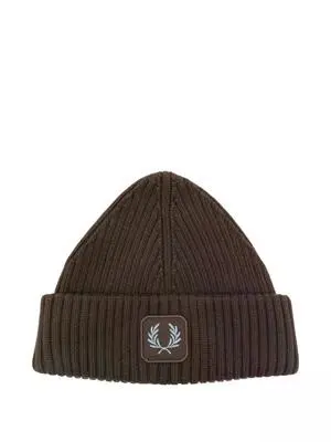 Fred Perry Ribbed Logo Patch Beanie - Brown