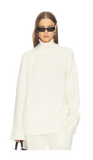SRG Sukki Cashmere Oversized Turtleneck - Cream